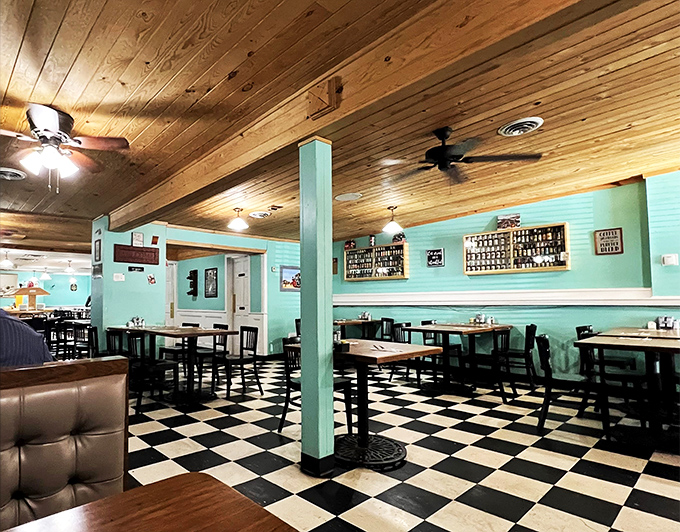 Mint walls and wood ceilings&mdash;it's like dining inside a delicious after-dinner mint. Comfort never looked so cool.