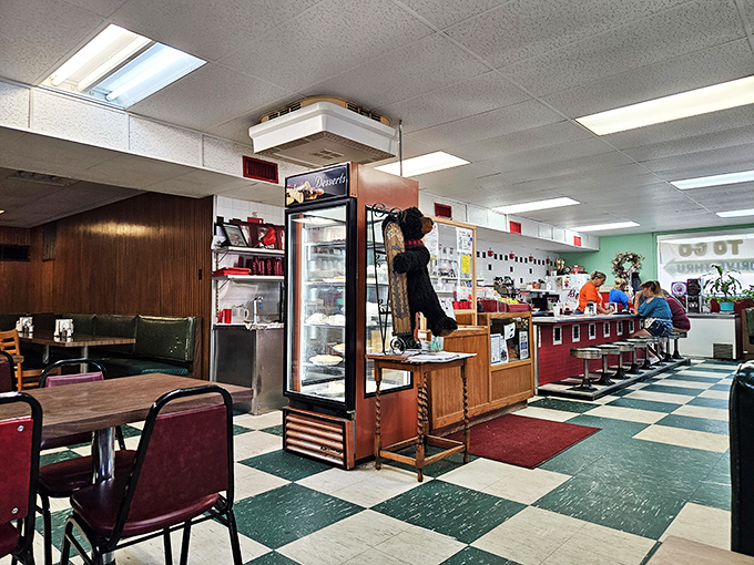 Retro vibes and home-cooked goodness collide in this diner time capsule. It's not just a meal; it's a journey back to the good ol' days.
