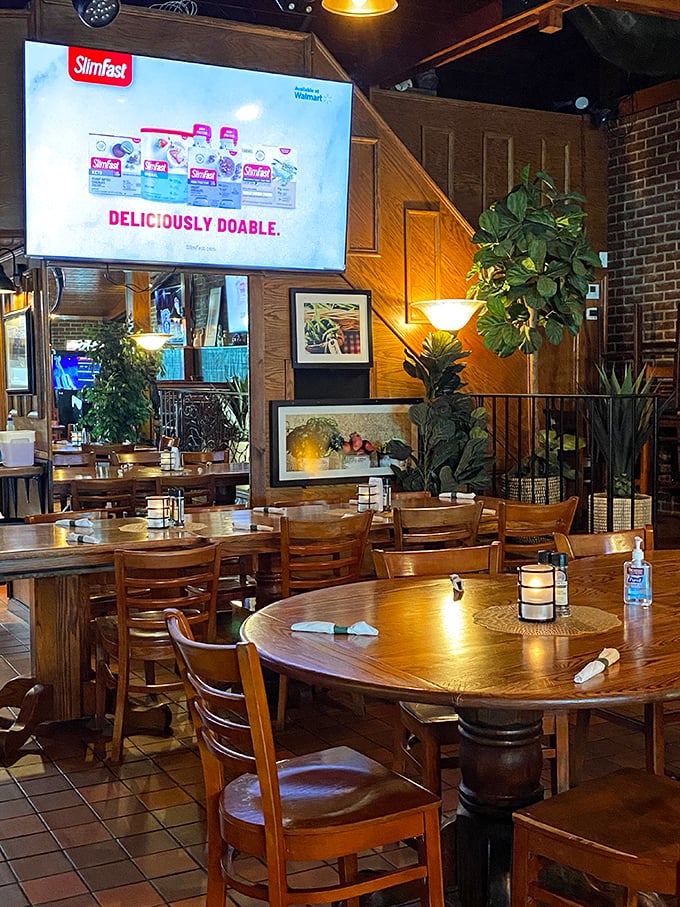 Step into J.P. Henry's, where the vibe is as warm as grandma's kitchen, but with better lighting and fewer doilies.