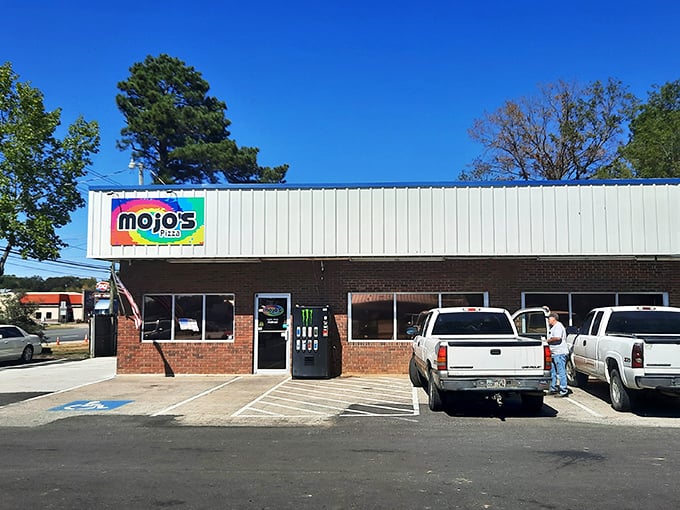 No frills, just thrills at MoJo's Hometown Pizza. This down-home joint proves you don't need fancy duds to serve up seriously good slices.