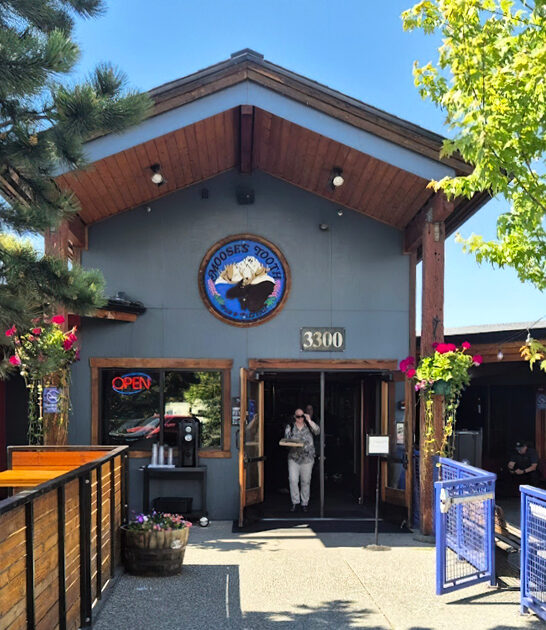 alaska restaurant best pizza FTR