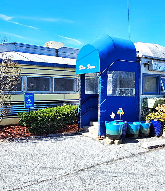 burger tiny restaurant vermont ftr