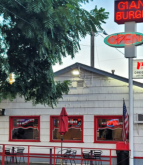 cheeseburgers springfield or restaurant ftr