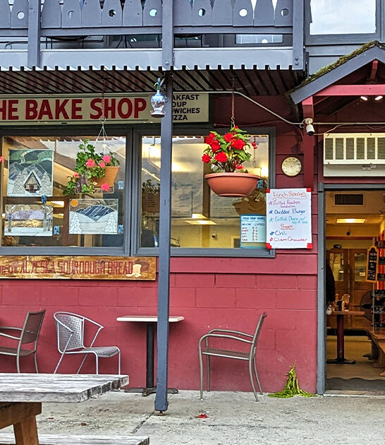 delicious cinnamon rolls girdwood ak FTR