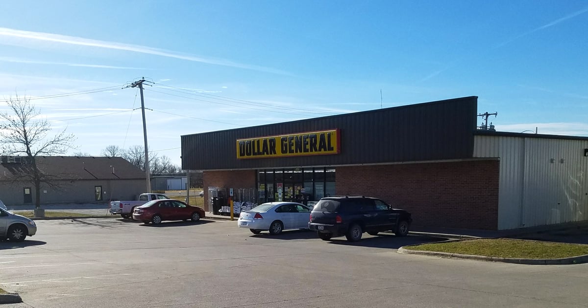 The Enormous Dollar Store In Iowa That’s Almost Too Good To Be True