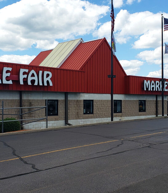 enormous flea market caledonia wi ftr