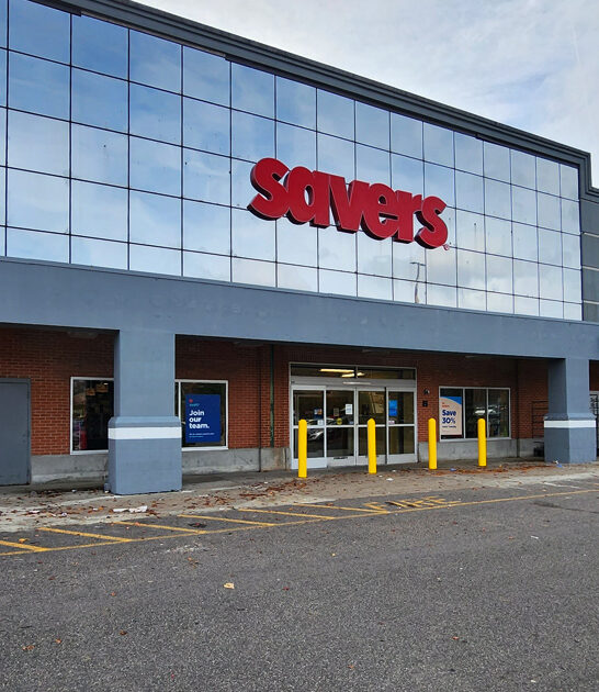 enormous secondhand shop warwick ri ftr