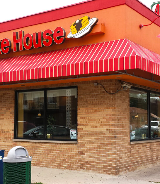 hole wall restaurant illinois FTR