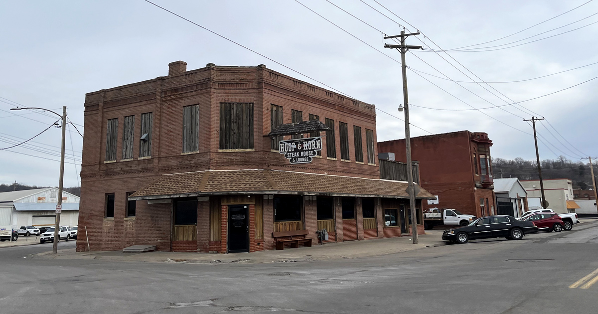 This Homey Restaurant In Missouri Has A Prime Rib Known Around The World