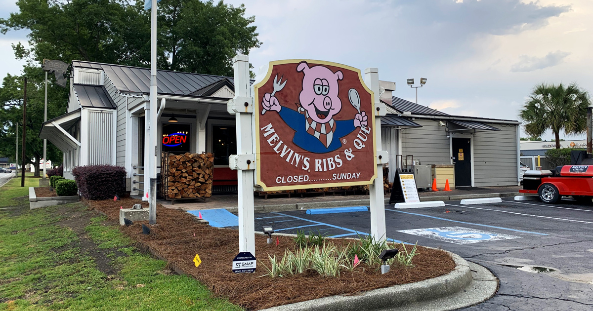 This Unassuming Restaurant In Charleston Has Mouth-Watering Ribs Known ...