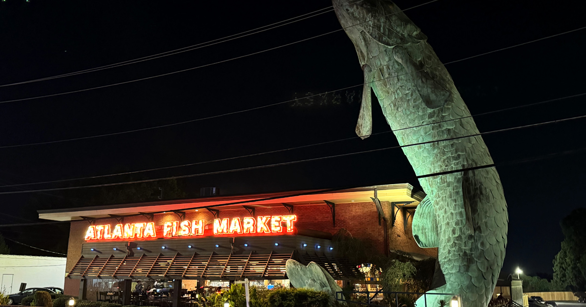 This No-Frills Restaurant In Georgia Is Where Your Lobster Dreams Come True