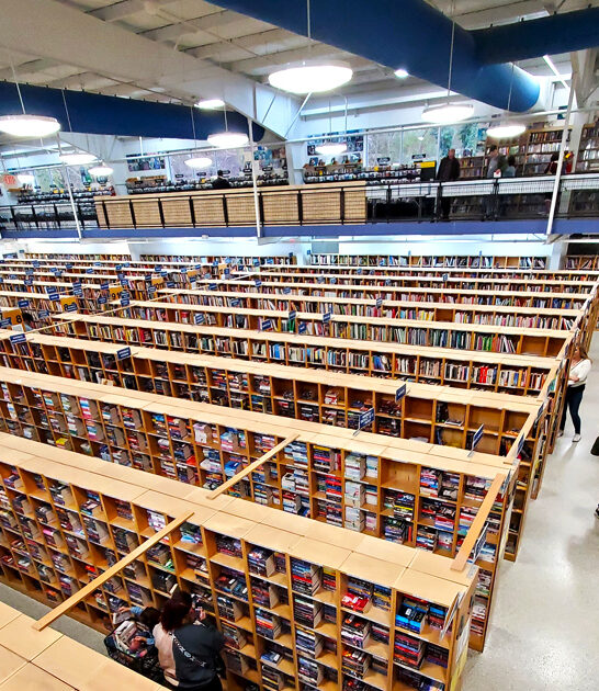massive used bookstore tennessee ftr