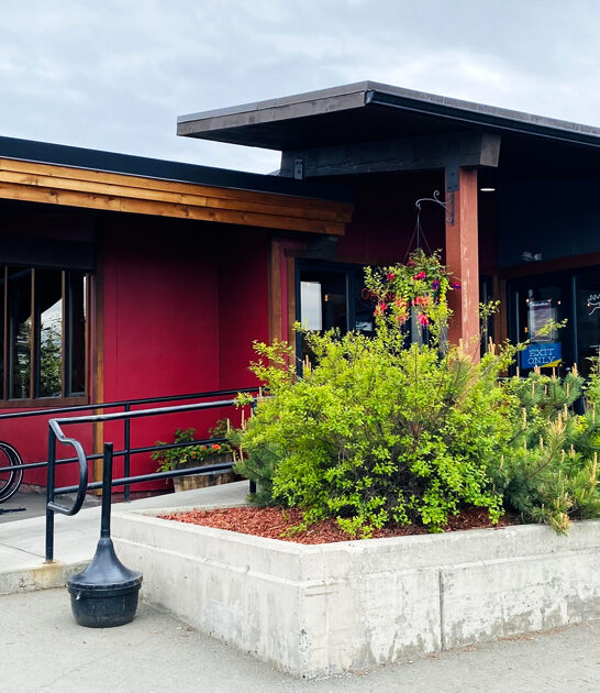 no frills alaska restaurants ftr