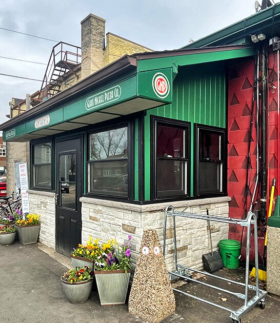 pizzerias wisconsin mind blowing ftr