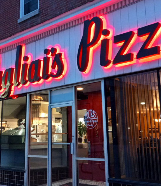 restaurant iowa best pizza ftr