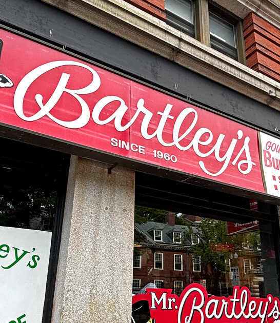 restaurant known burgers massachusetts ftr