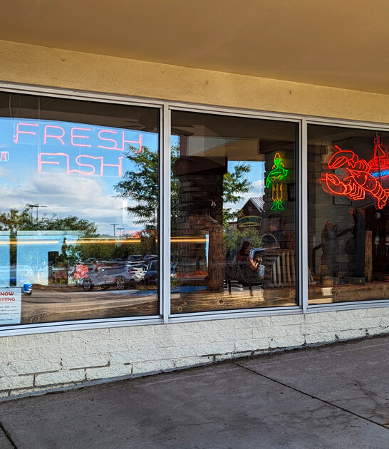 restaurant seafood west des moines ia ftr