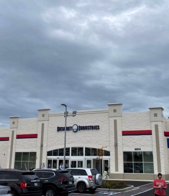 stores enormous thrift washington ftr