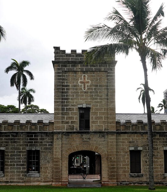 stunning castle honolulu hi ftr