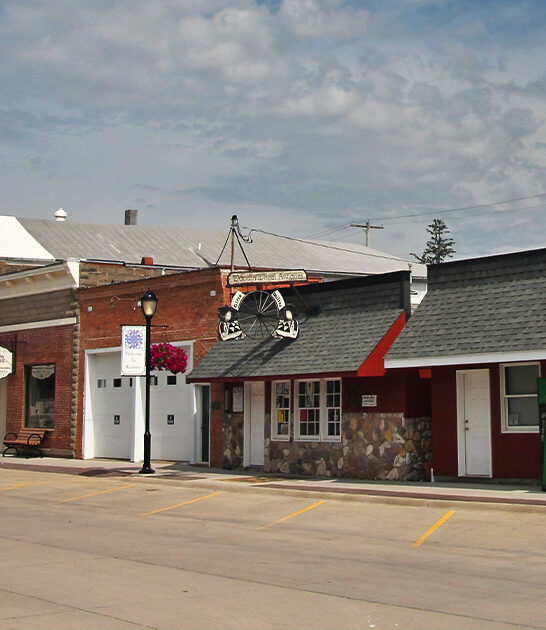 tiny amish town iowa ftr