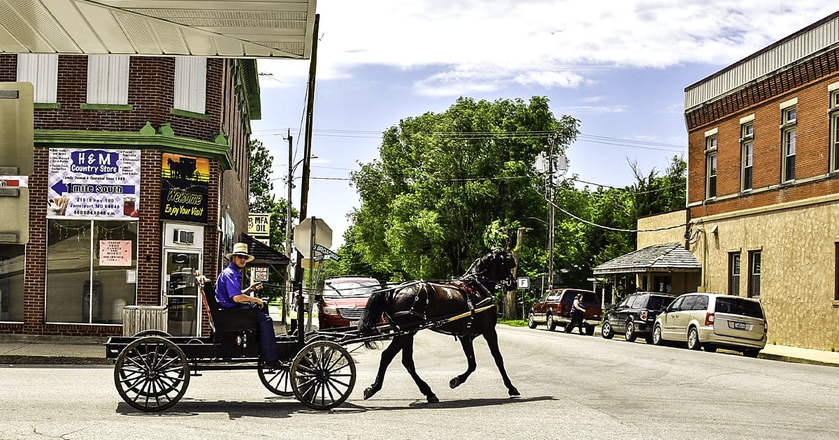 This Tiny Amish Town In Missouri Has Mouth-Watering Homemade Food On ...