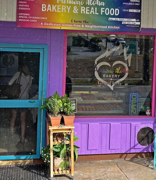 tiny bakery cinnamon rolls honolulu hi ftr