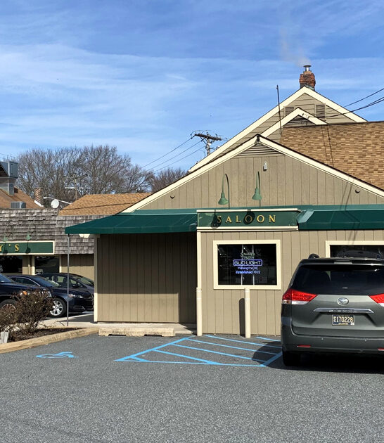 unassuming restaurant delaware wings ftr