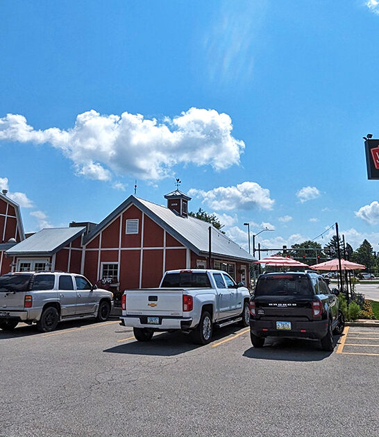 unassuming restaurant iowa barbecue ftr