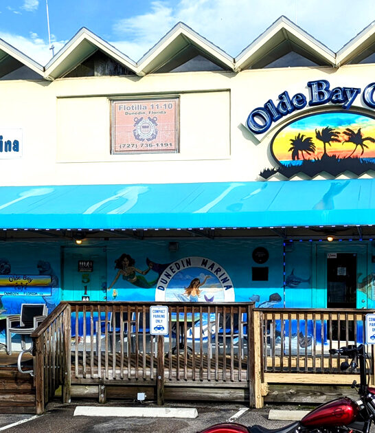 unassuming seafood restaurant dunedin fl ftr