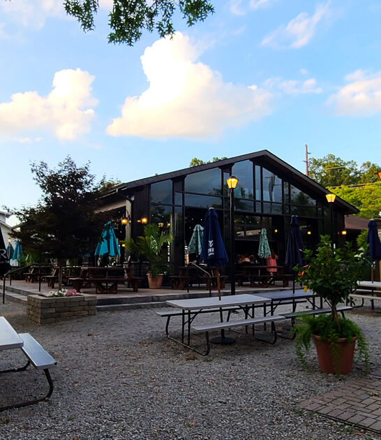 unassuming seafood restaurants kentucky ftr