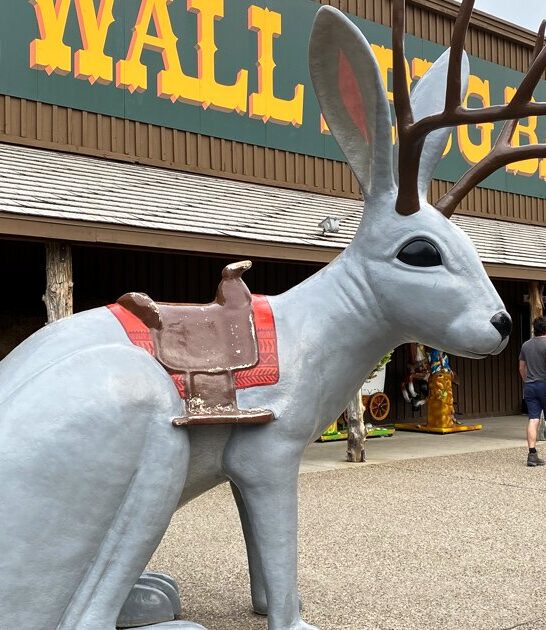 weird restaurant south dakota ftr