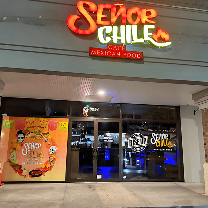 The neon glow of Se&ntilde;or Chile's sign is like a beacon for hungry souls wandering the Severna Park strip malls. Mexican salvation awaits.