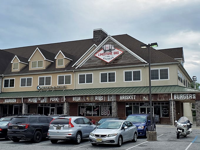 The rustic wooden fa&ccedil;ade boldly announces its priorities: RIBS, BRISKET, TACOS. No false advertising here&mdash;just a promise of smoky delights within.