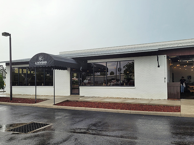 The white-brick exterior of 4 Rivers Smokehouse stands like a beacon of barbecue hope in Winter Park, promising smoky salvation within those unassuming walls.