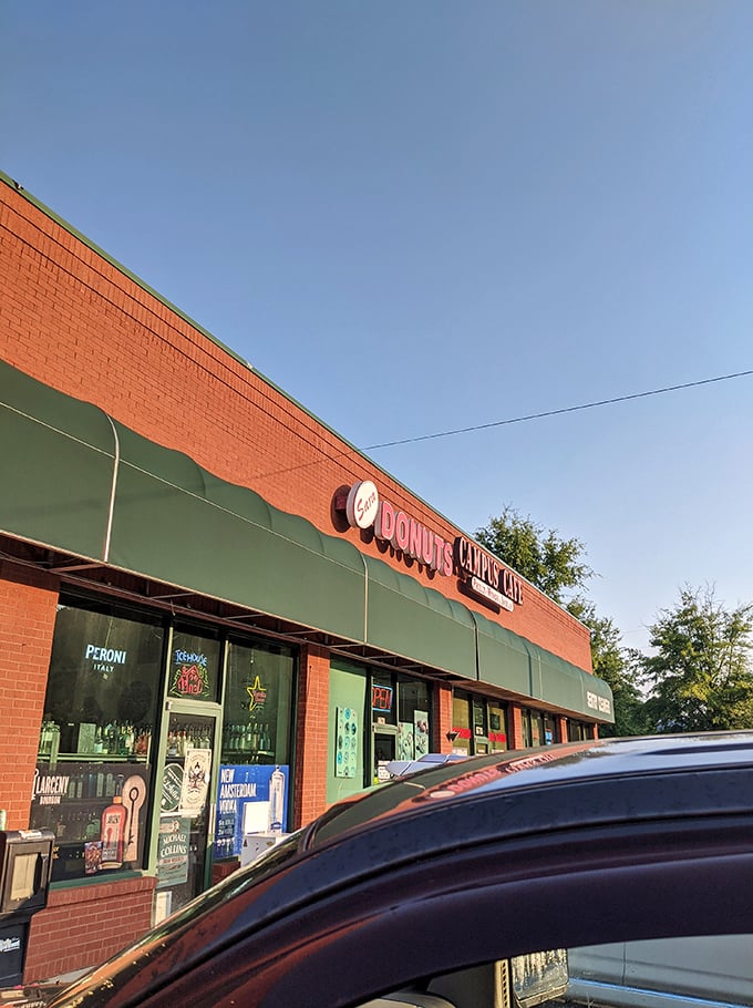 Sara Donuts' unassuming strip mall facade is like Clark Kent's glasses &ndash; hiding superhero-level pastry powers behind that modest green awning.
