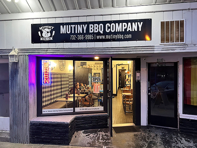 The unassuming storefront hides barbecue greatness like a poker player with four aces. No flash, all substance.