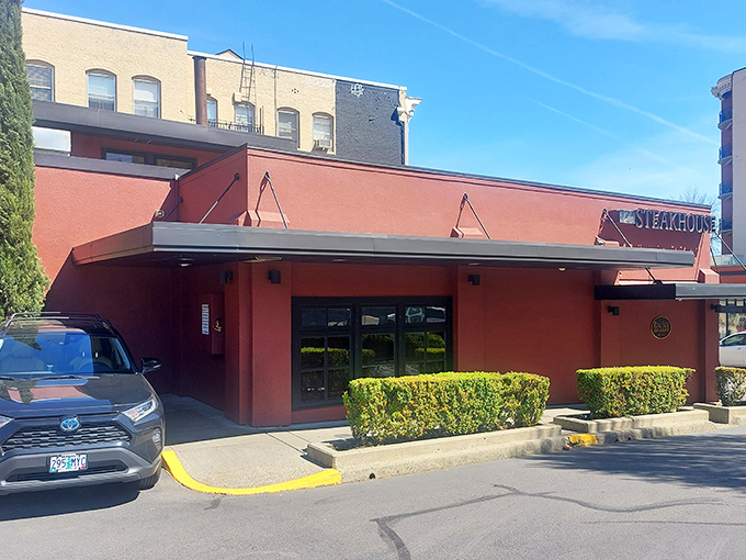 The iconic brick exterior and glowing neon sign of Ringside Steakhouse beckon hungry Portlanders like a meat-loving lighthouse on a foggy night.