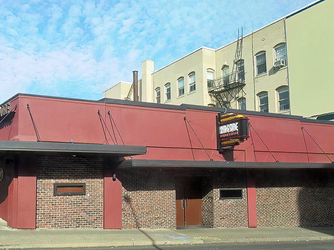 The iconic brick exterior and glowing neon sign of Ringside Steakhouse beckon hungry Portlanders like a meat-loving lighthouse on a foggy night.