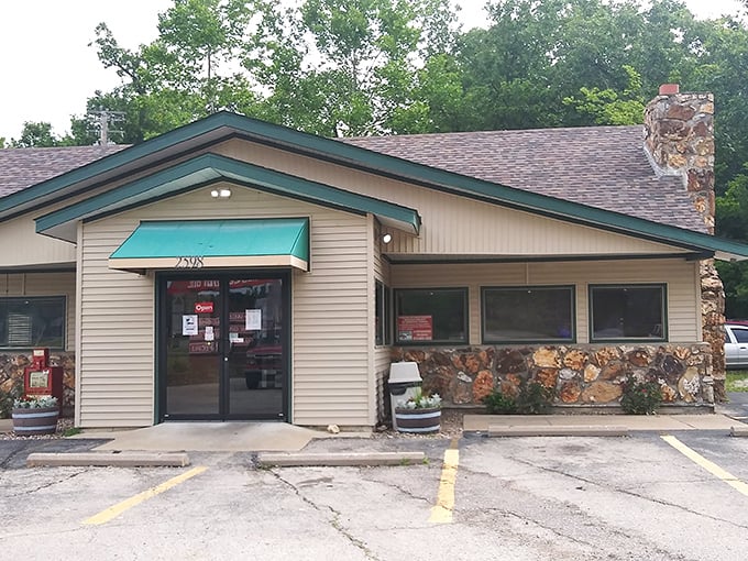 Modesty has never tasted so good! Tonka Hills' unassuming exterior hides culinary treasures that locals have been keeping secret from lake tourists for years. 