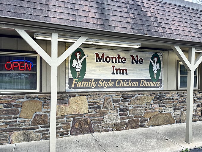 The unassuming stone facade of Monte Ne Inn promises what Vegas showgirls can't deliver &ndash; honest-to-goodness family-style chicken that's worth the drive.
