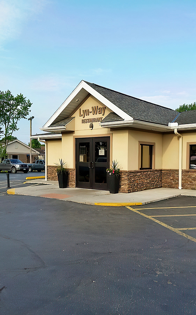 The unassuming exterior of Lyn-Way Restaurant stands like a humble guardian of culinary treasures within. No fancy frills, just honest-to-goodness Midwestern promise.
