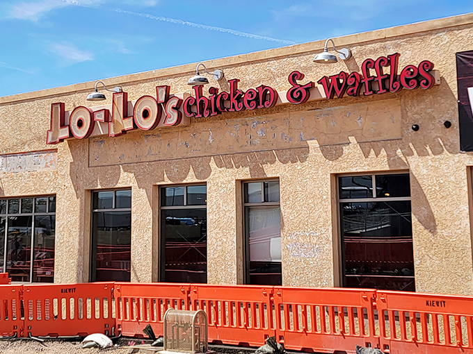 Lo-Lo's exterior stands like a soul food beacon in the desert, promising culinary salvation to hungry Phoenix residents seeking comfort.