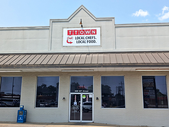 The unassuming exterior of T-Town Cafe proves once again that culinary treasures often hide behind modest facades. "Local Chefs. Local Food." says it all.