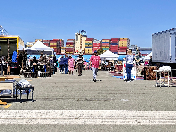 A treasure hunter's paradise with the San Francisco skyline playing backdrop to hundreds of white tents. Weekend antiquing doesn't get more scenic than this!