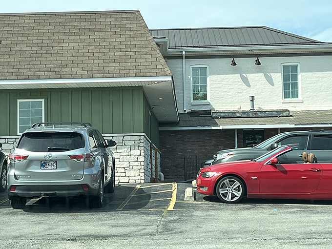The unassuming white building doesn't scream "culinary destination," but locals know better. Some treasures don't need neon signs.