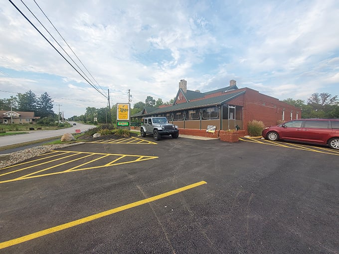 The unassuming exterior of Timber Lodge hides culinary treasures within, like finding a diamond mine disguised as a garden shed.