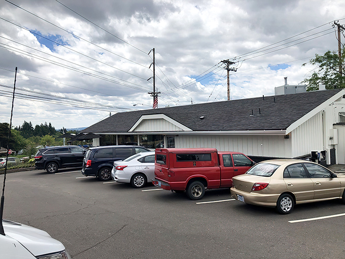 The classic roadside charm of Banning's welcomes hungry travelers with its pitched roof, modest signage, and well-kept landscaping&mdash;comfort food's natural habitat.