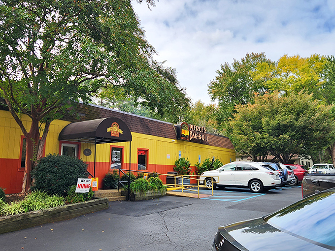 That sunshine-yellow building isn't playing hard to get. Pierce's announces its barbecue brilliance from a mile away, like a beacon for hungry souls.