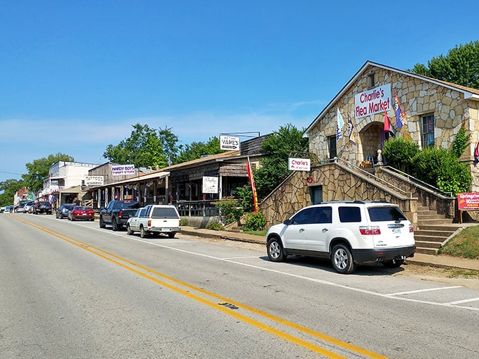 Main Street Hardy looks like it was plucked straight from a 1950s postcard, where time slows down and conversations speed up.