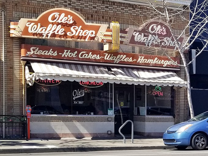 That neon sign isn't just illuminating Park Street&mdash;it's broadcasting a siren call to breakfast lovers across Alameda. Classic Americana at its finest.